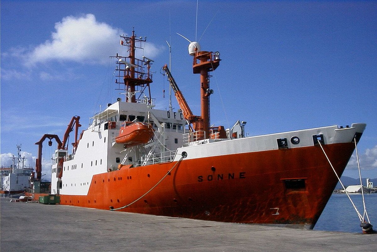 Search for Evidence between the Andes Mountains and Deep-sea Trenches