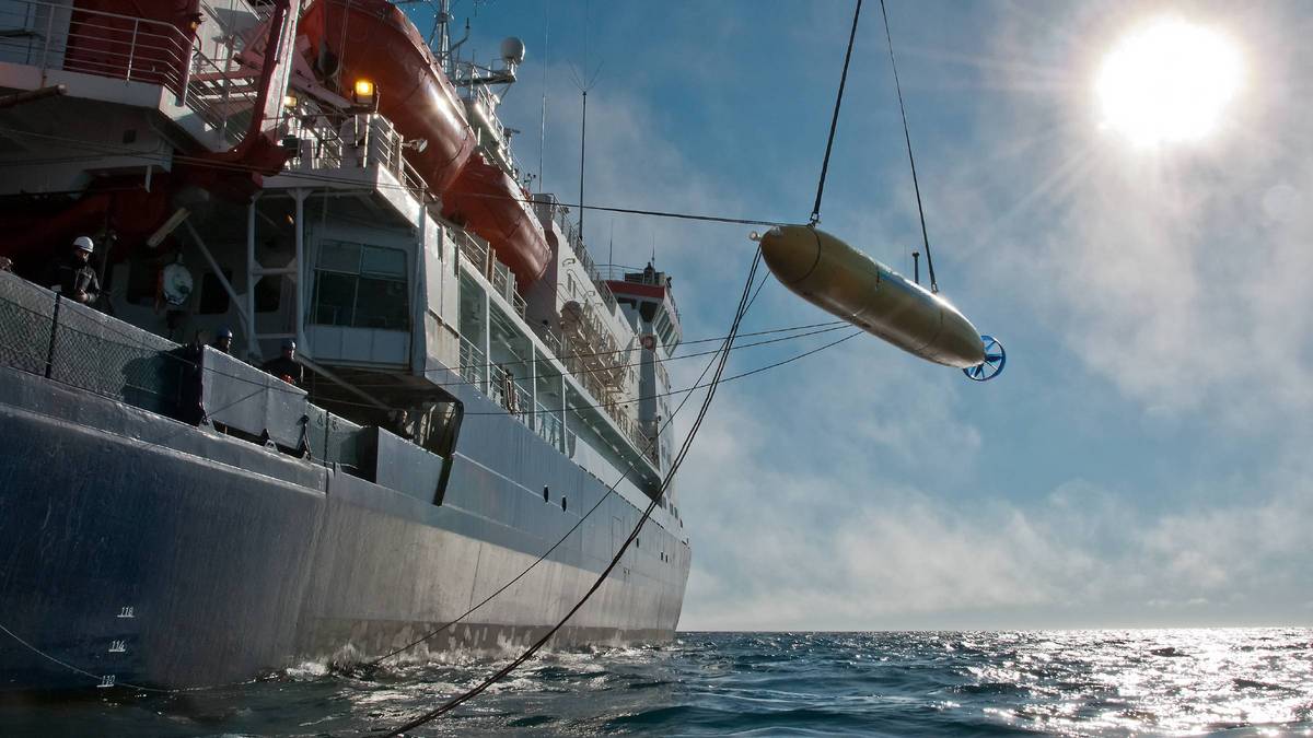 Working together to bring high tech below the waves