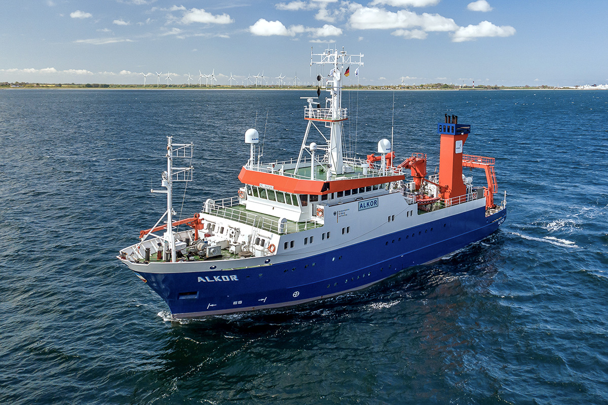 Does Underwater Munitions Clearance affect the Marine Environment?